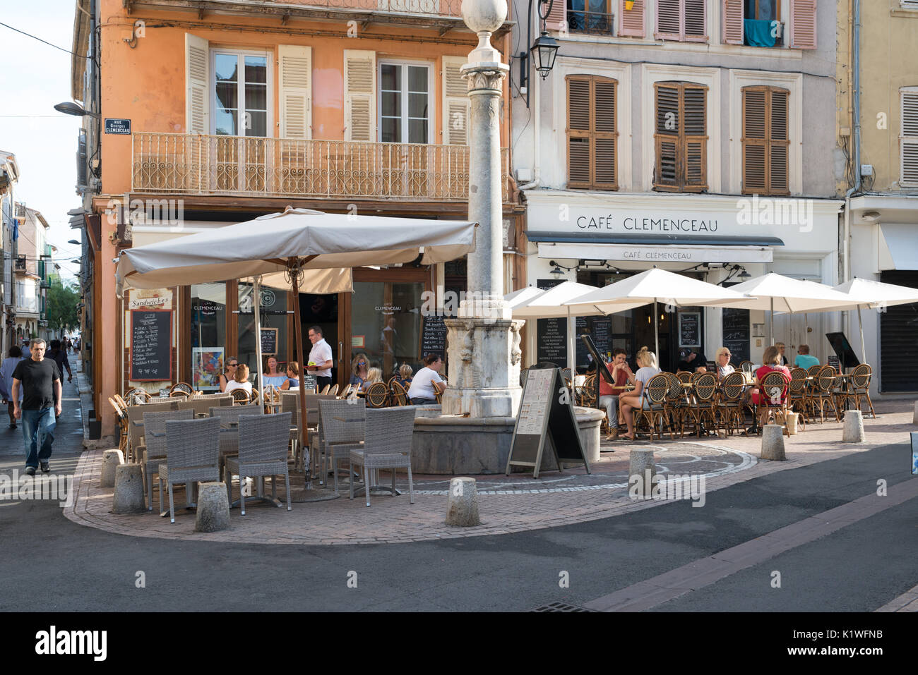 Busy cafe in Antibes, Cote d'Azur, France Stock Photo - Alamy