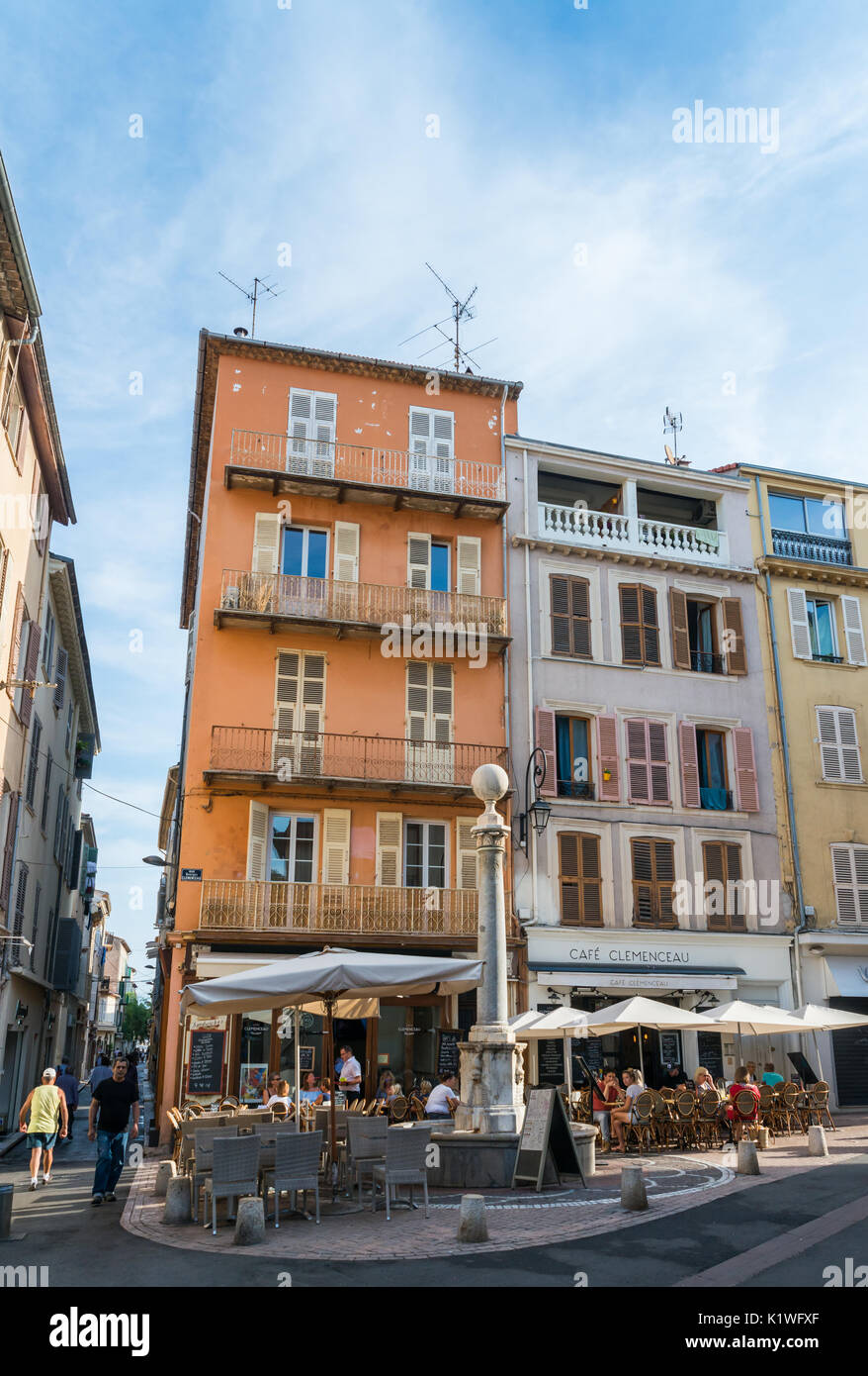 Busy cafe in Antibes, Cote d'Azur, France Stock Photo - Alamy
