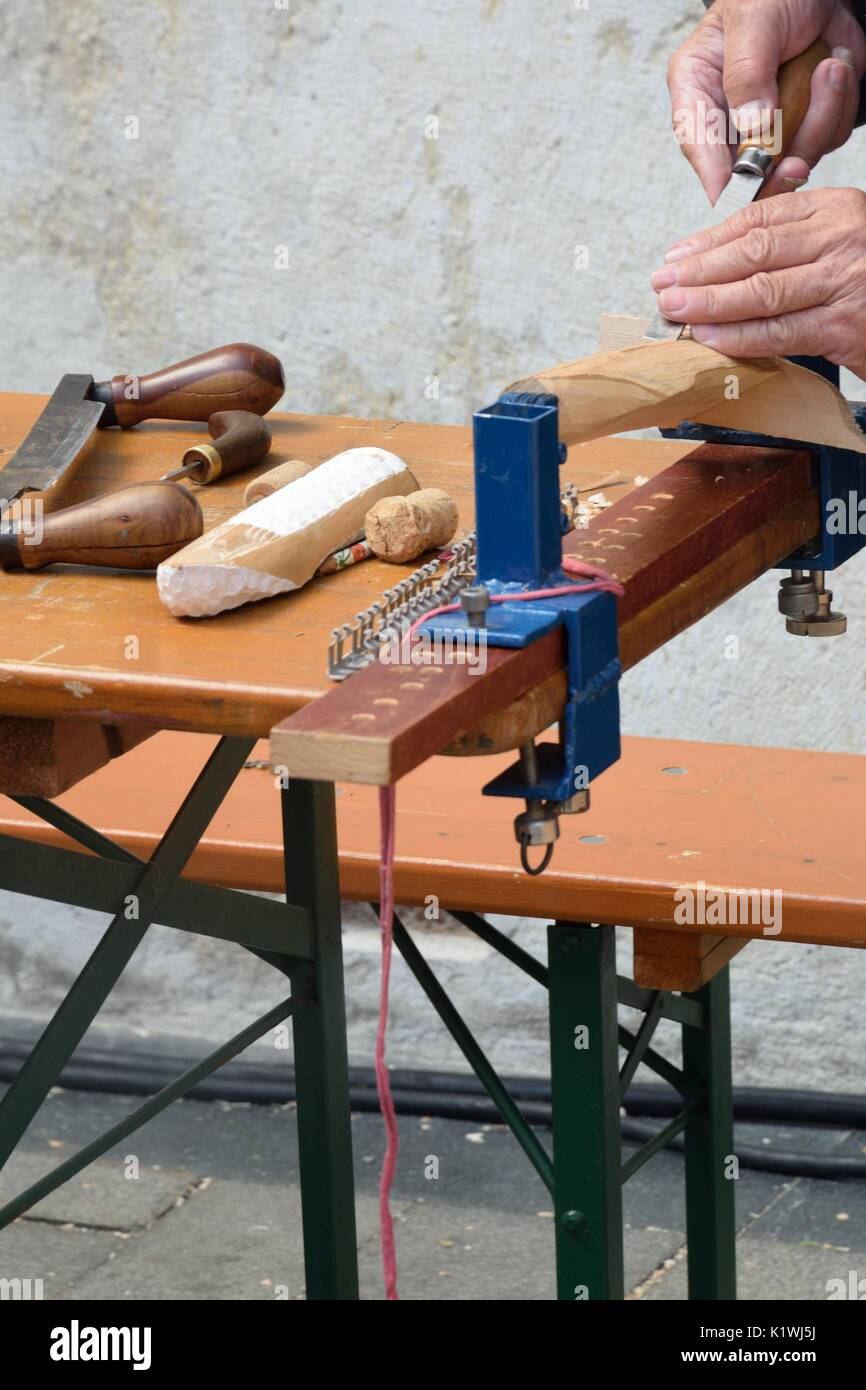 Hand carved wood bench hi-res stock photography and images - Alamy
