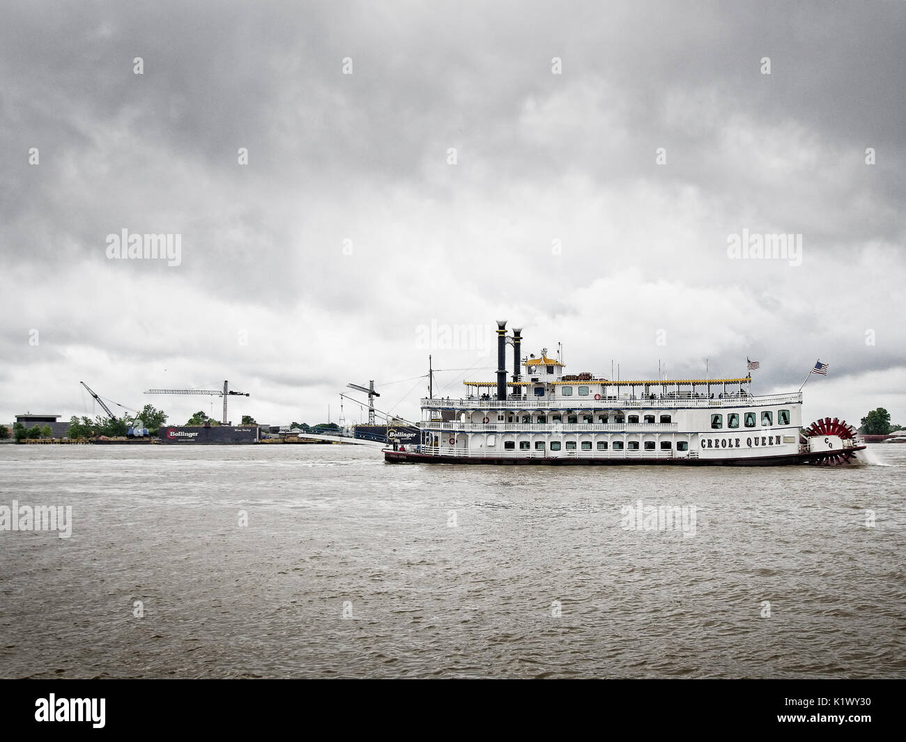 Paddle boat usa 2017 hi-res stock photography and images - Alamy