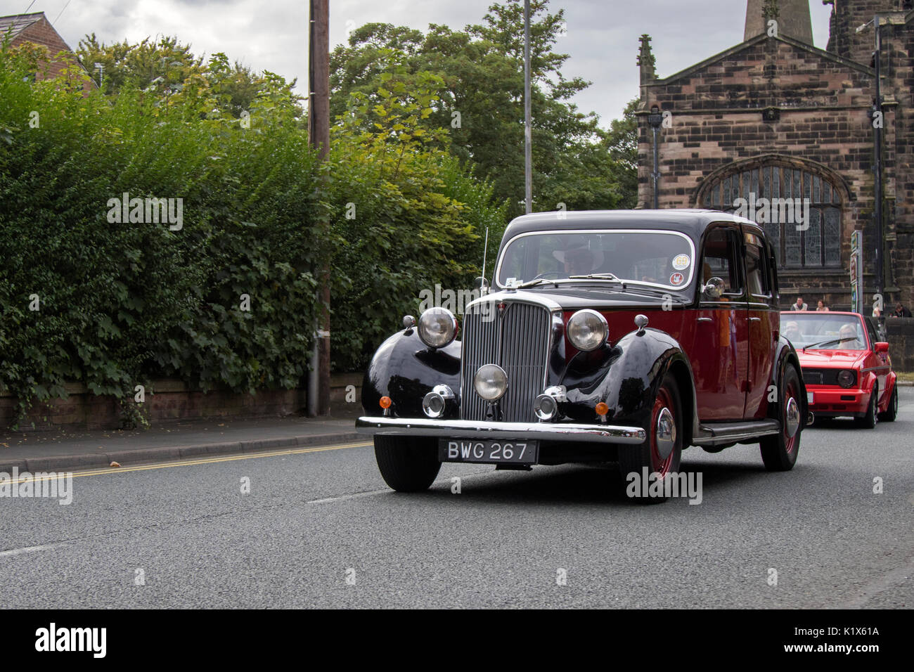 Classic vintage cars lined hi-res stock photography and images - Alamy