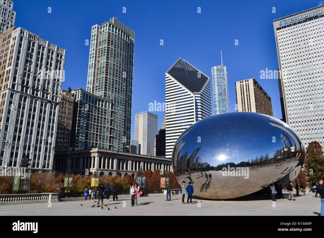 Warped mirror hi-res stock photography and images - Alamy