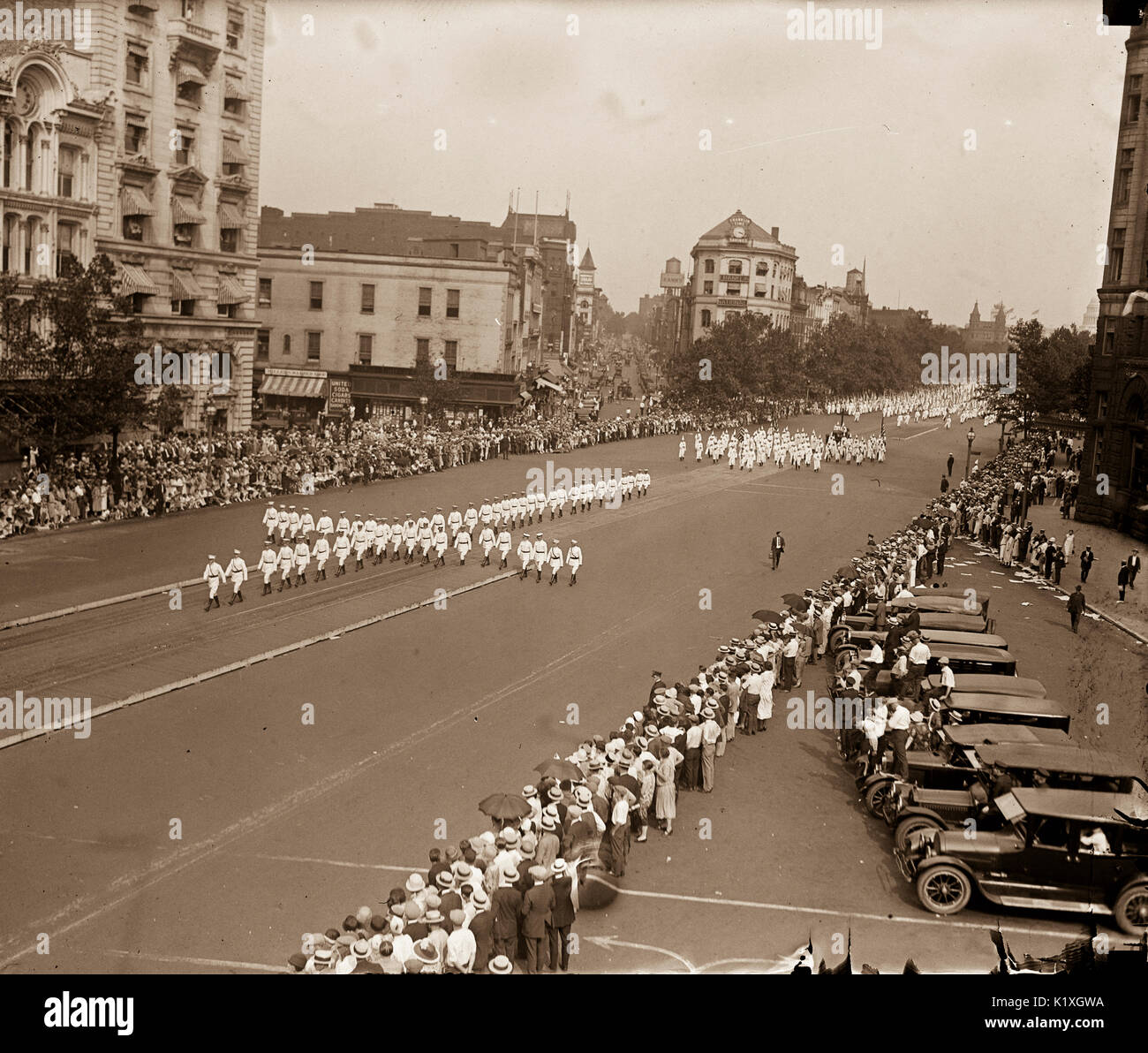 Ku Klux Klan march down Pennsylvania Avenue and through the streets of ...