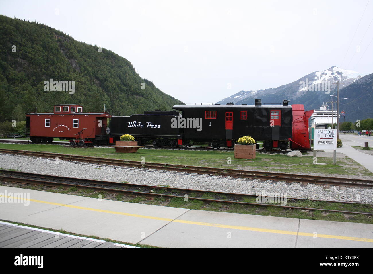 White pass dock hi-res stock photography and images - Alamy