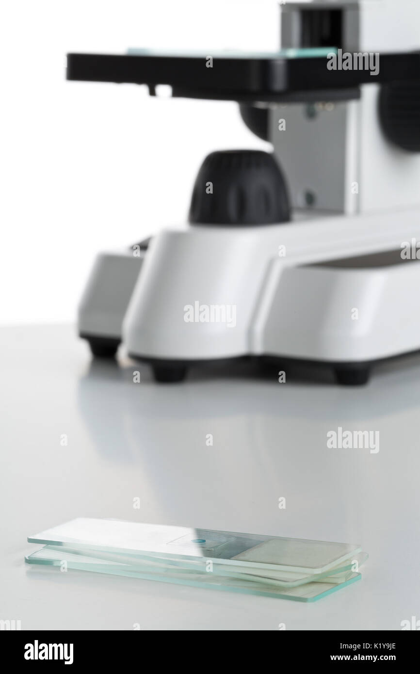 Microscope glass slides hi-res stock photography and images - Alamy