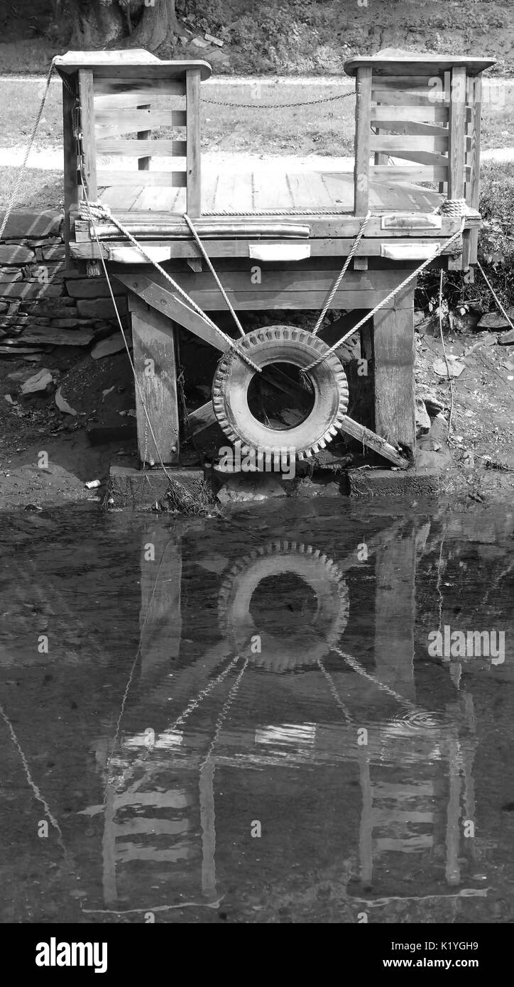 C o canal boat Black and White Stock Photos & Images - Alamy