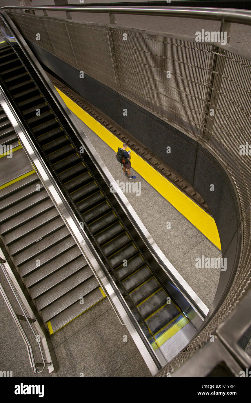 86th st subway station hi-res stock photography and images - Alamy