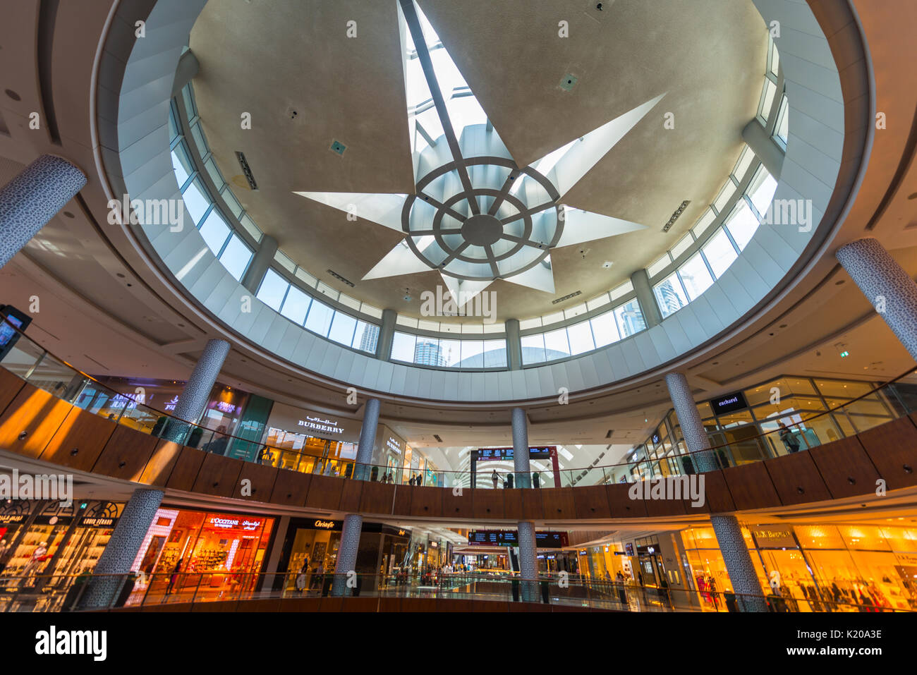 Shopping center dubai hi-res stock photography and images - Alamy