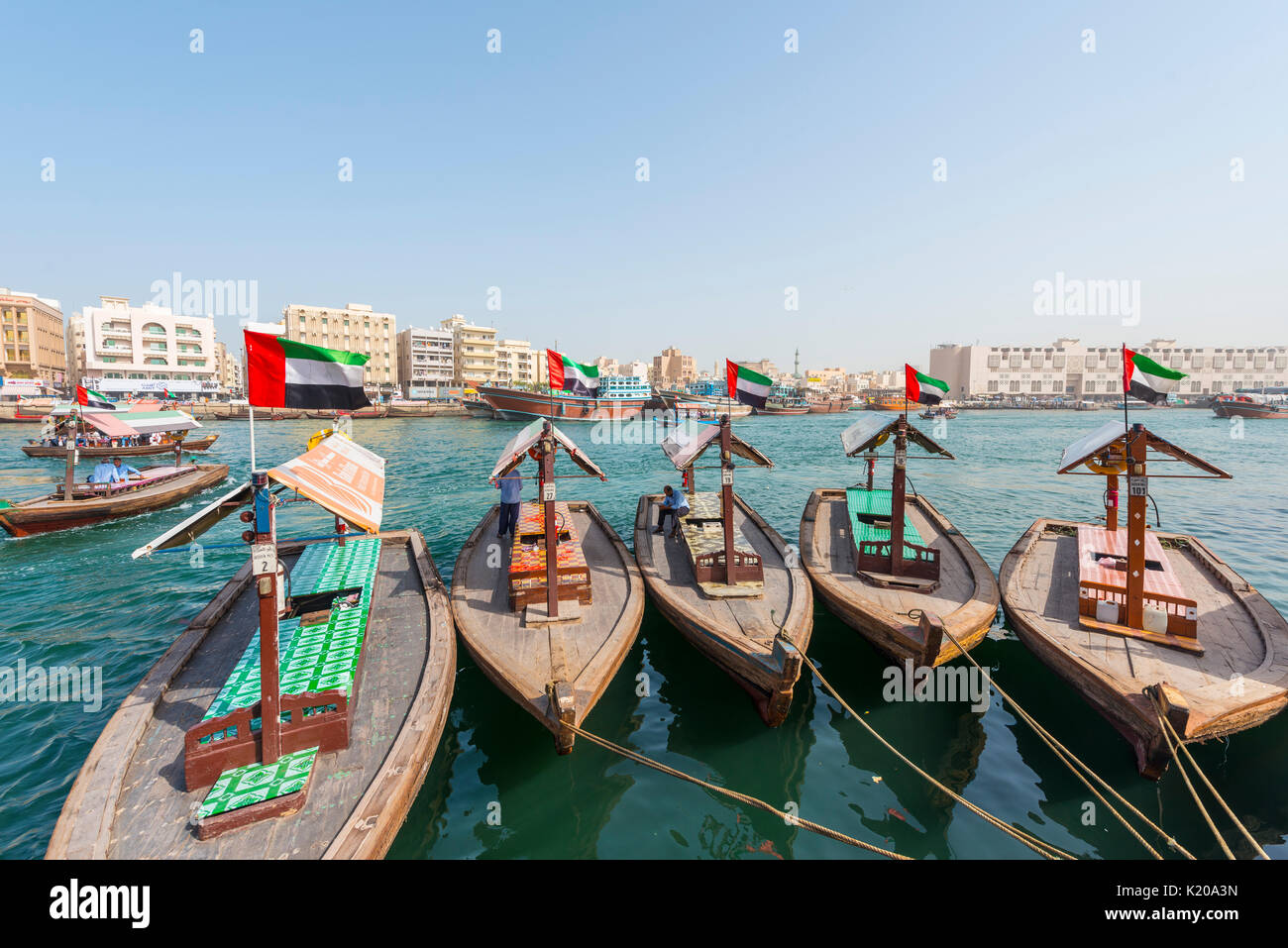 Small traditional ships on the Creek, Old Dubai, United Arab Emirates ...