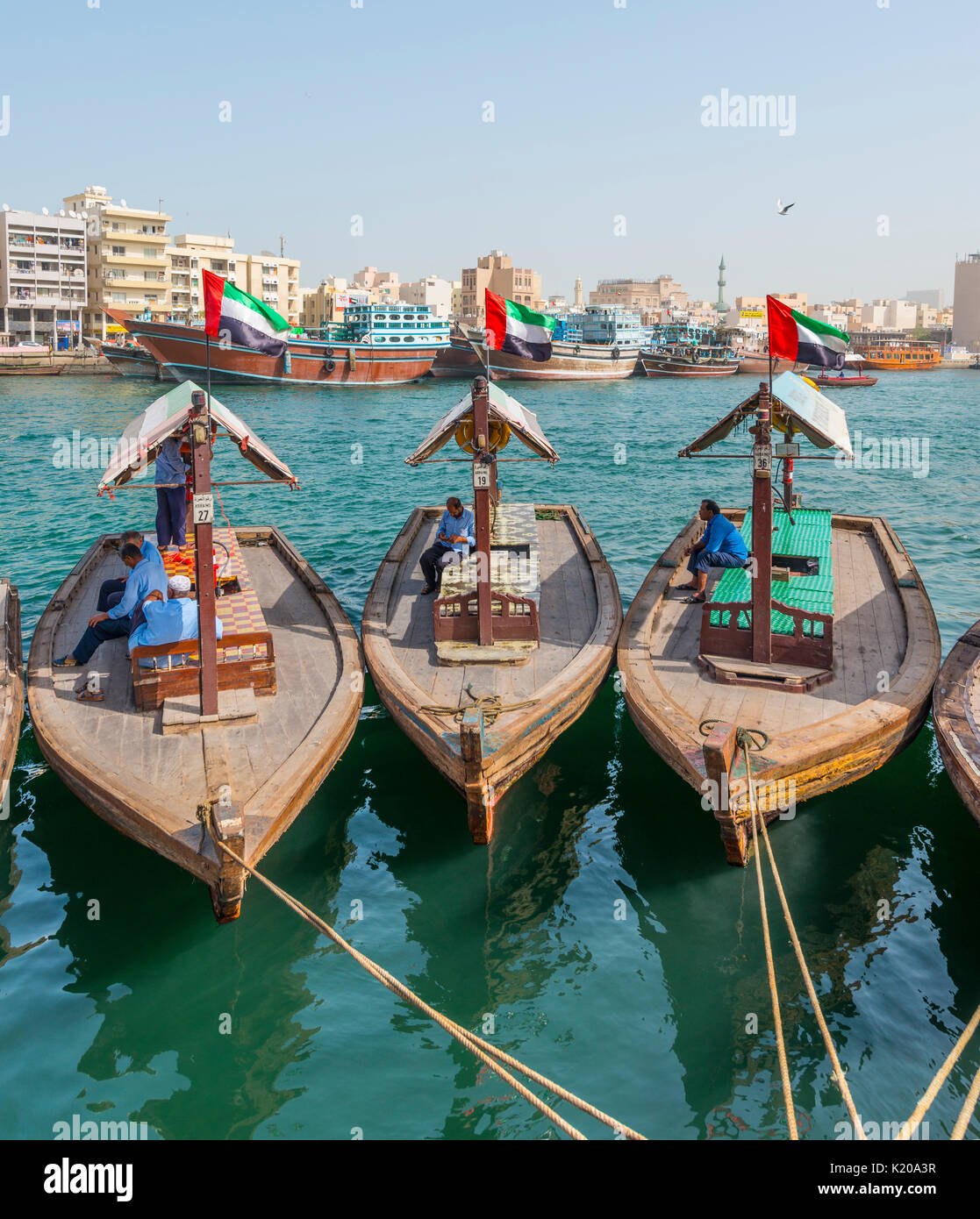 Small traditional ships on the Creek, Old Dubai, United Arab Emirates ...