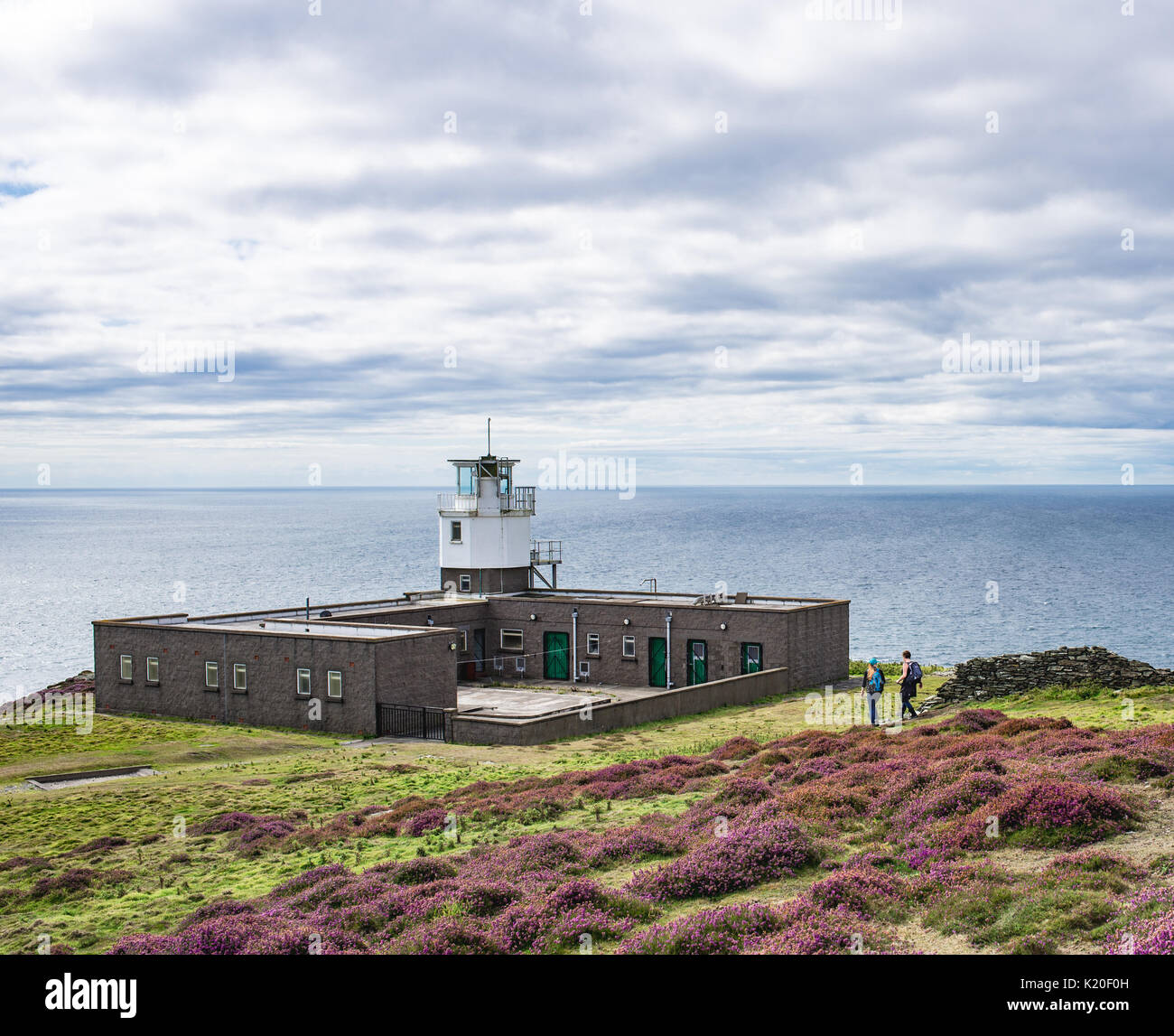 Man people walking hi-res stock photography and images - Alamy