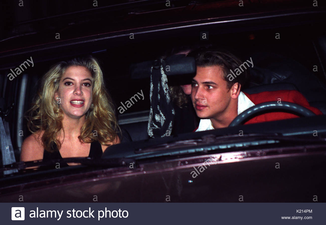 Tori Spelling and Nick Savalas. "Beverly Hills 90210" cast members ...