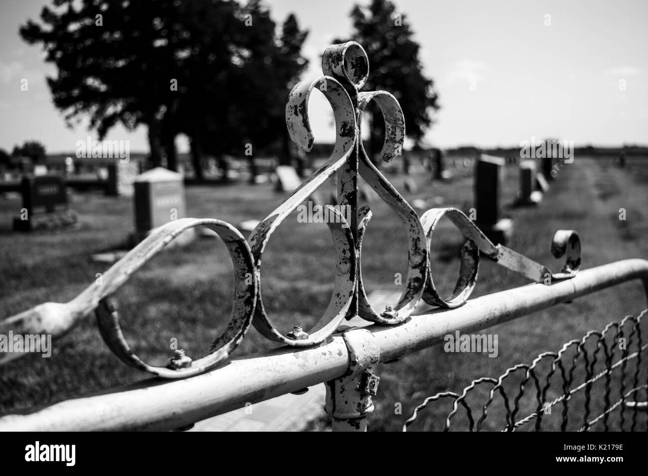 Cemetery fence design hi-res stock photography and images - Alamy
