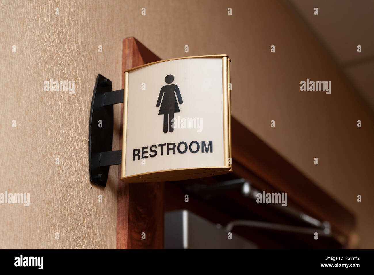 Girls toilet sign hi-res stock photography and images - Alamy