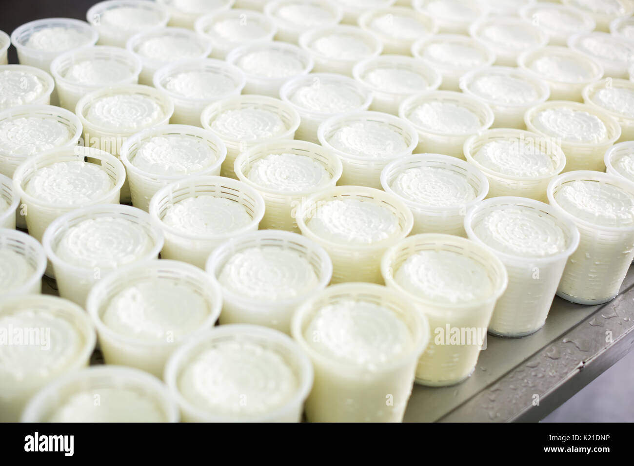 Ricotta cheese bucket hi-res stock photography and images - Alamy