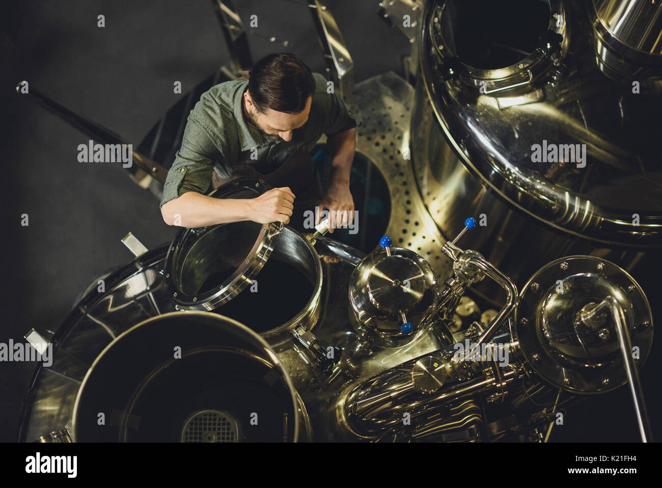 Beer kegs overhead hi-res stock photography and images - Alamy