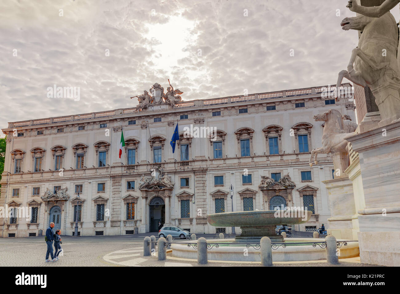 Obelisco quirinale hi-res stock photography and images - Alamy