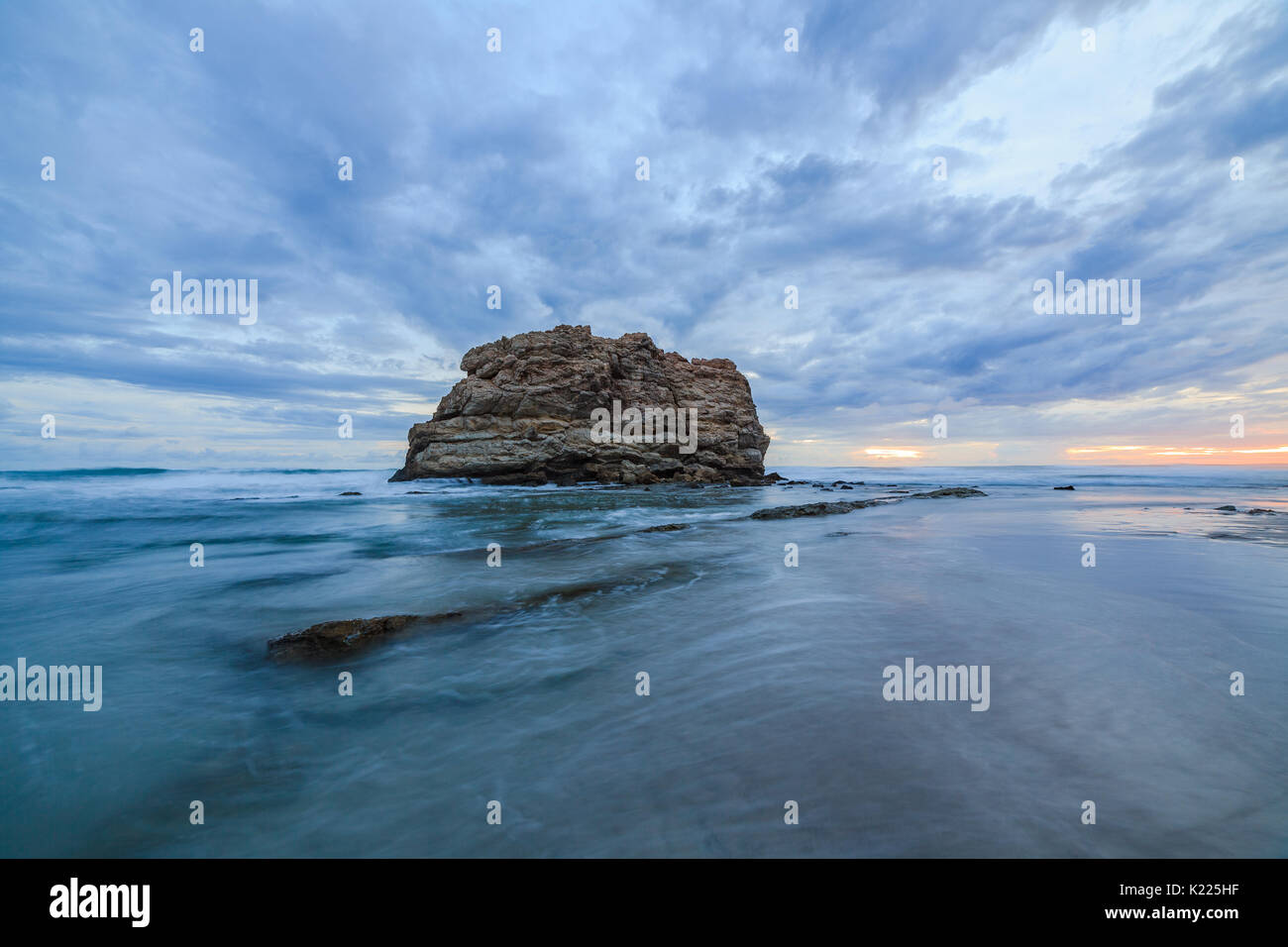 Big rock scene hi-res stock photography and images - Alamy