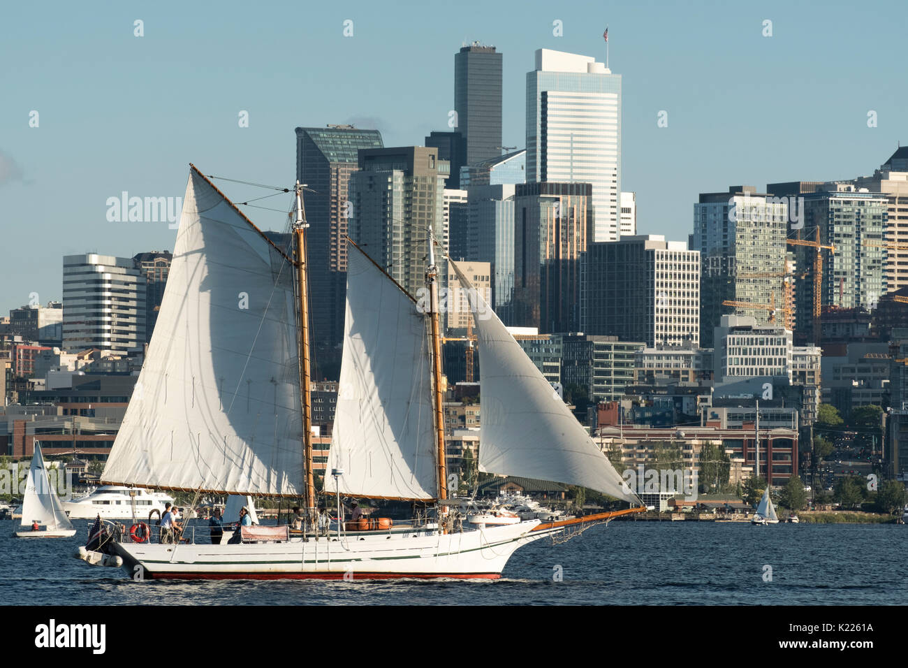 Full sail hi-res stock photography and images - Alamy