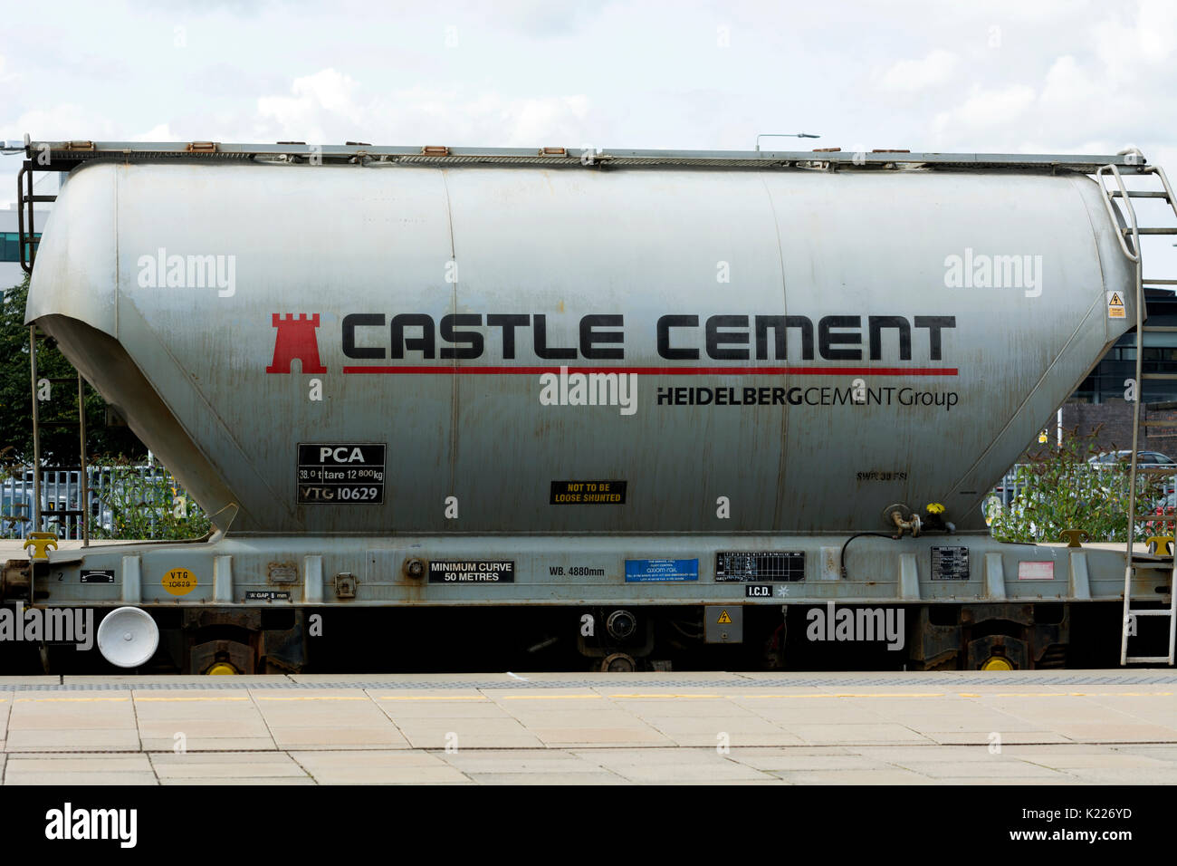 Castle cement hi-res stock photography and images - Alamy