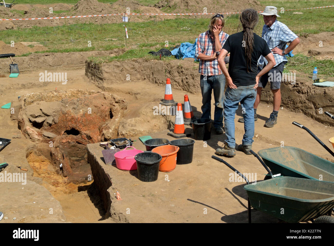 2017 Aylsham Roman Project - Britannia Archaeology's Martin Brook and ...