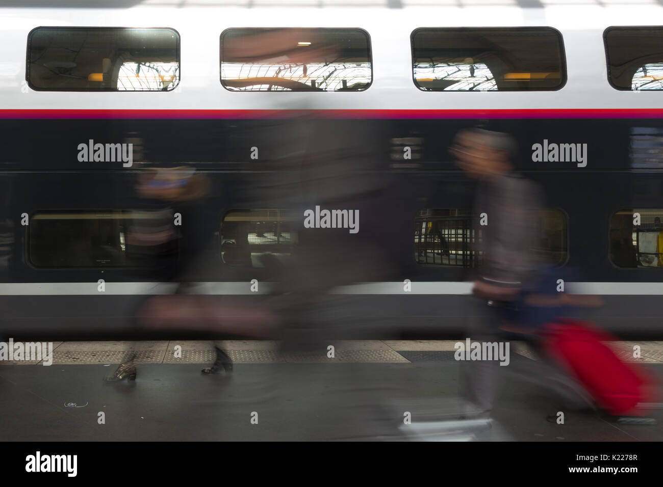 Train leaving background hi-res stock photography and images - Alamy