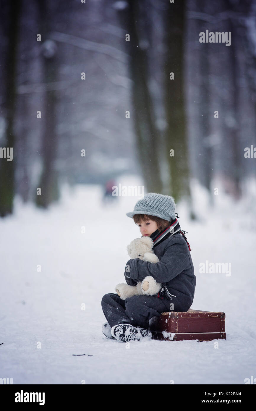 Sad Boy Snow Stock Photos & Sad Boy Snow Stock Images - Alamy