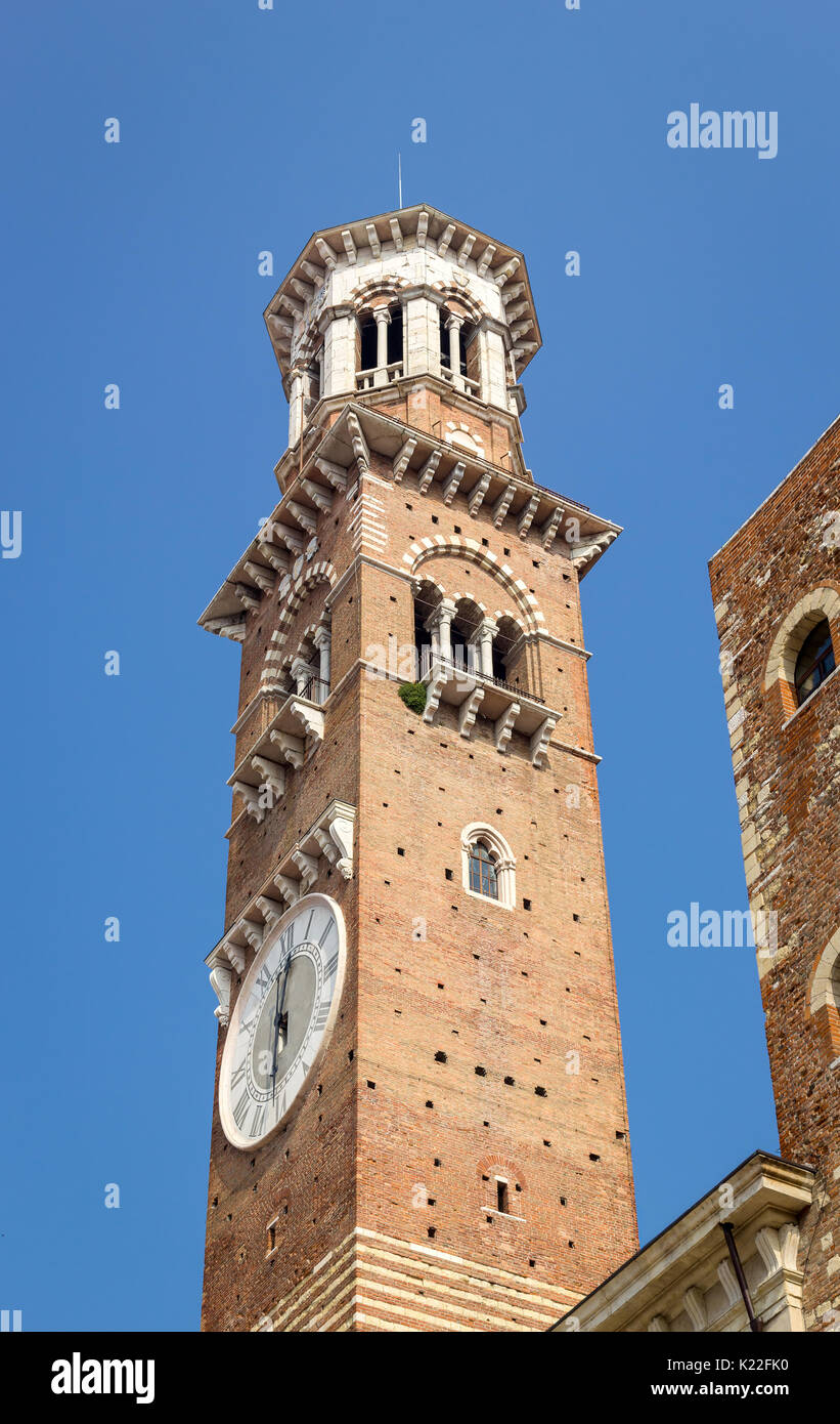 Torre dei lamberti history hi-res stock photography and images - Alamy