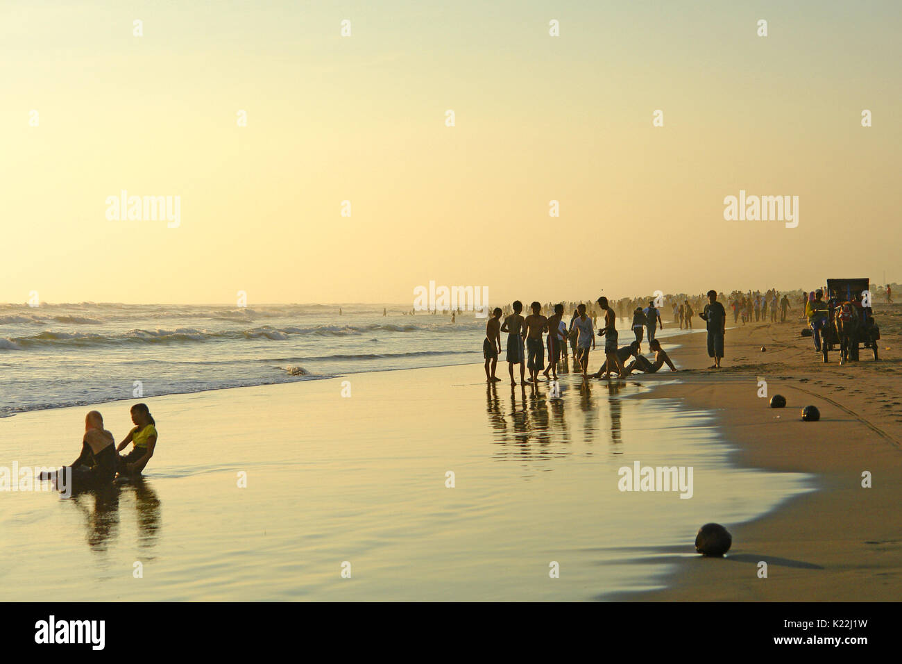 Weekend holiday at the beach Stock Photo - Alamy