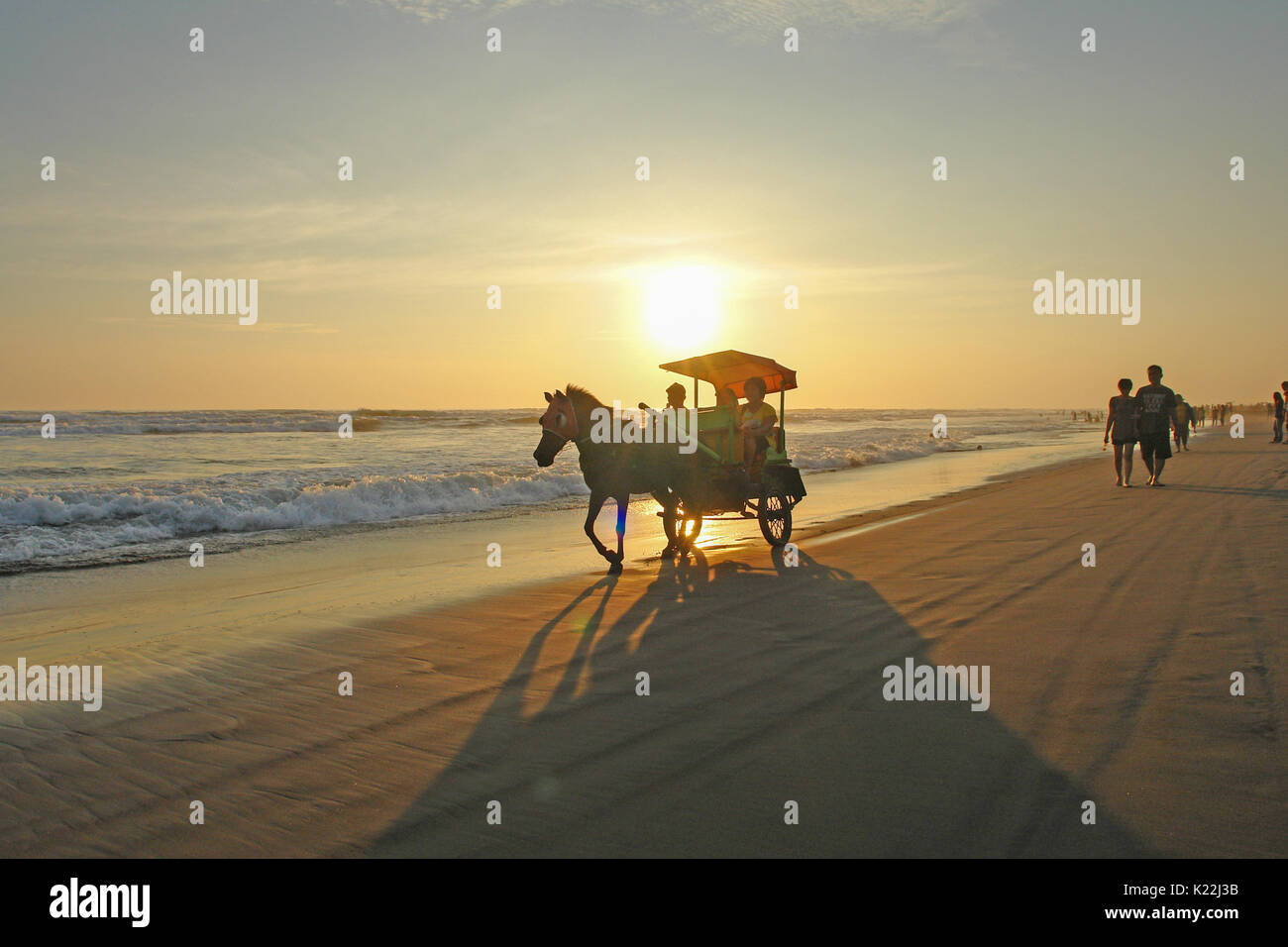 Weekend holiday at the beach Stock Photo - Alamy