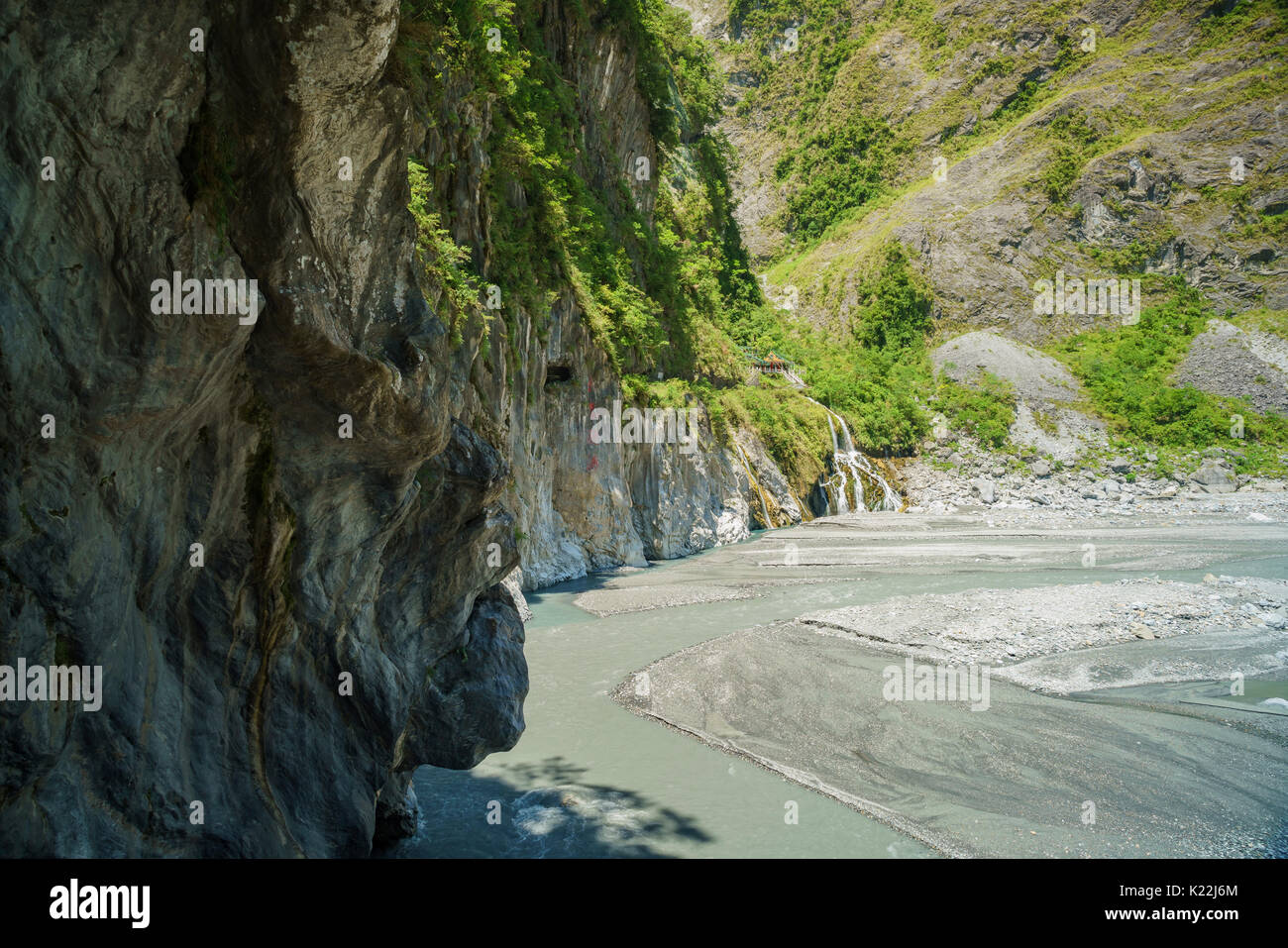 The famous Eternal Spring Shrine in Taroko National Park, Hualien ...