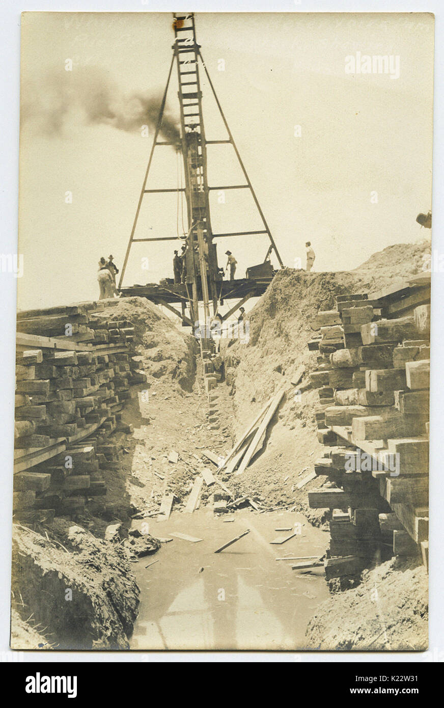 Cribbing hi-res stock photography and images - Alamy