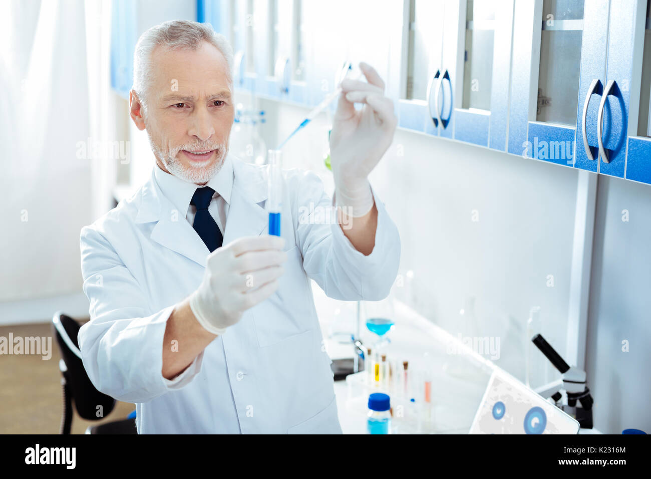 Taking probe hi-res stock photography and images - Alamy