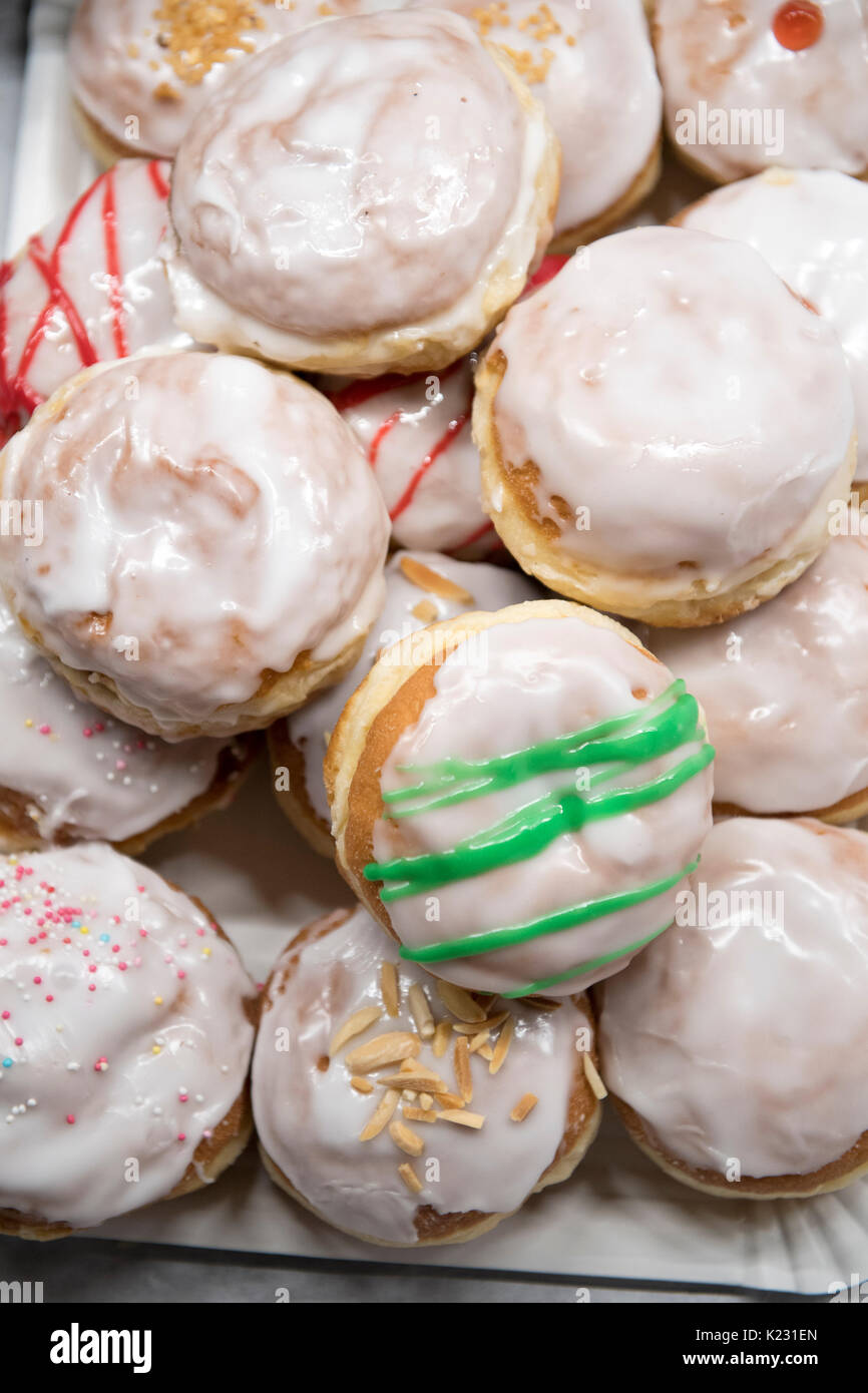 Sugar children cake hi-res stock photography and images - Alamy