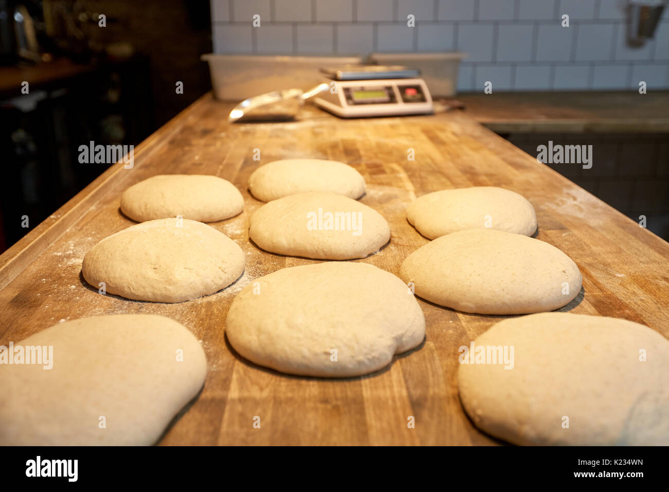 Bakery table hi-res stock photography and images - Alamy