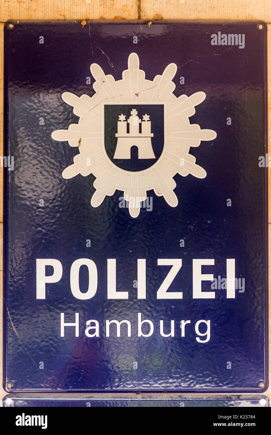 Police sign in hamburg hi-res stock photography and images - Alamy