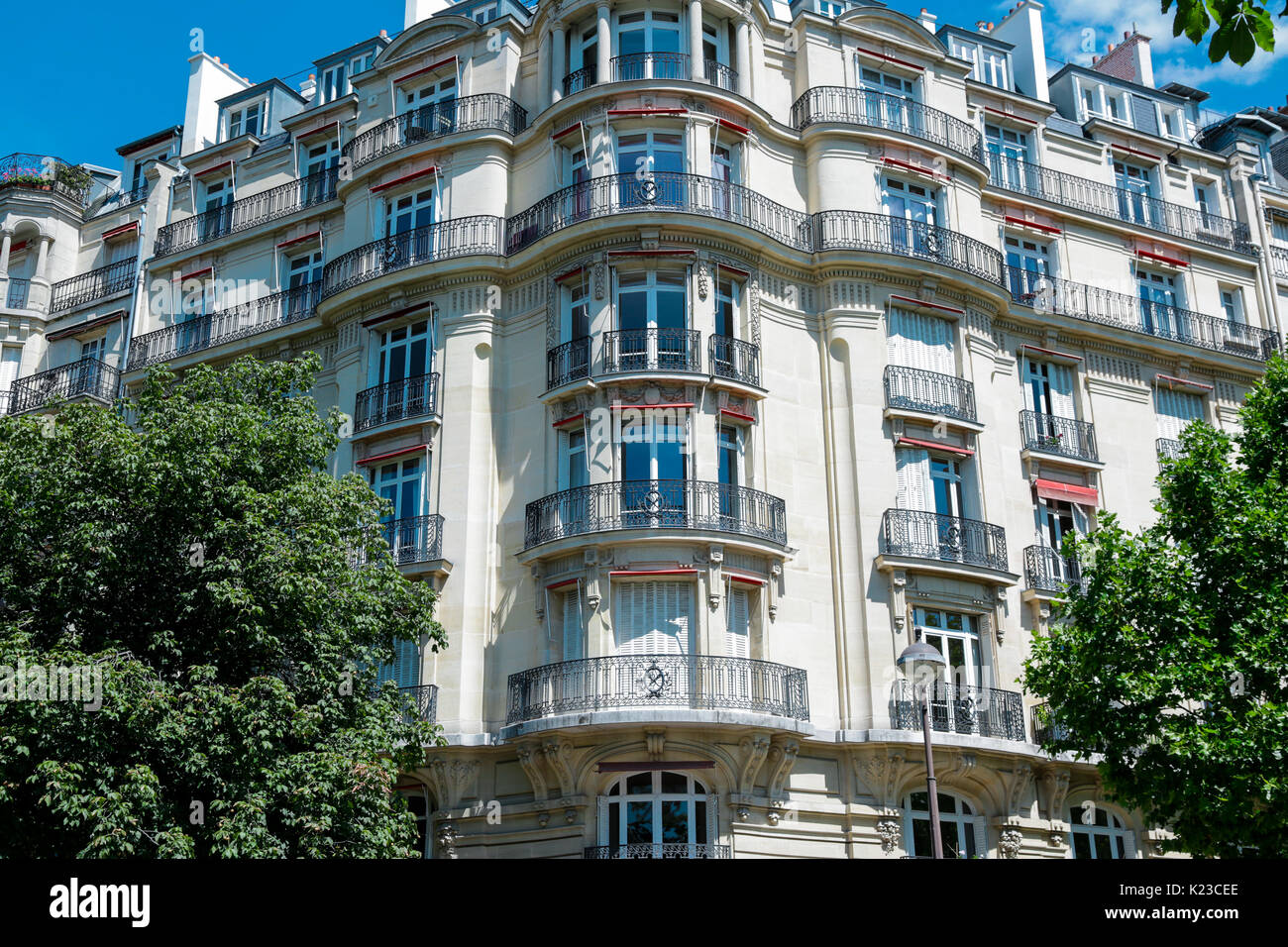 Building facades, paris france: symbol of eclecticism and baroque ...