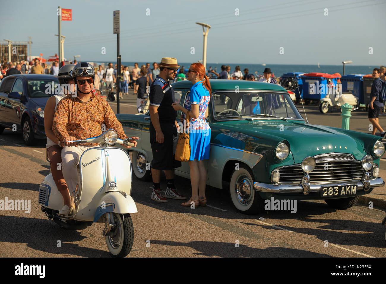 Mods hi-res stock photography and images - Alamy