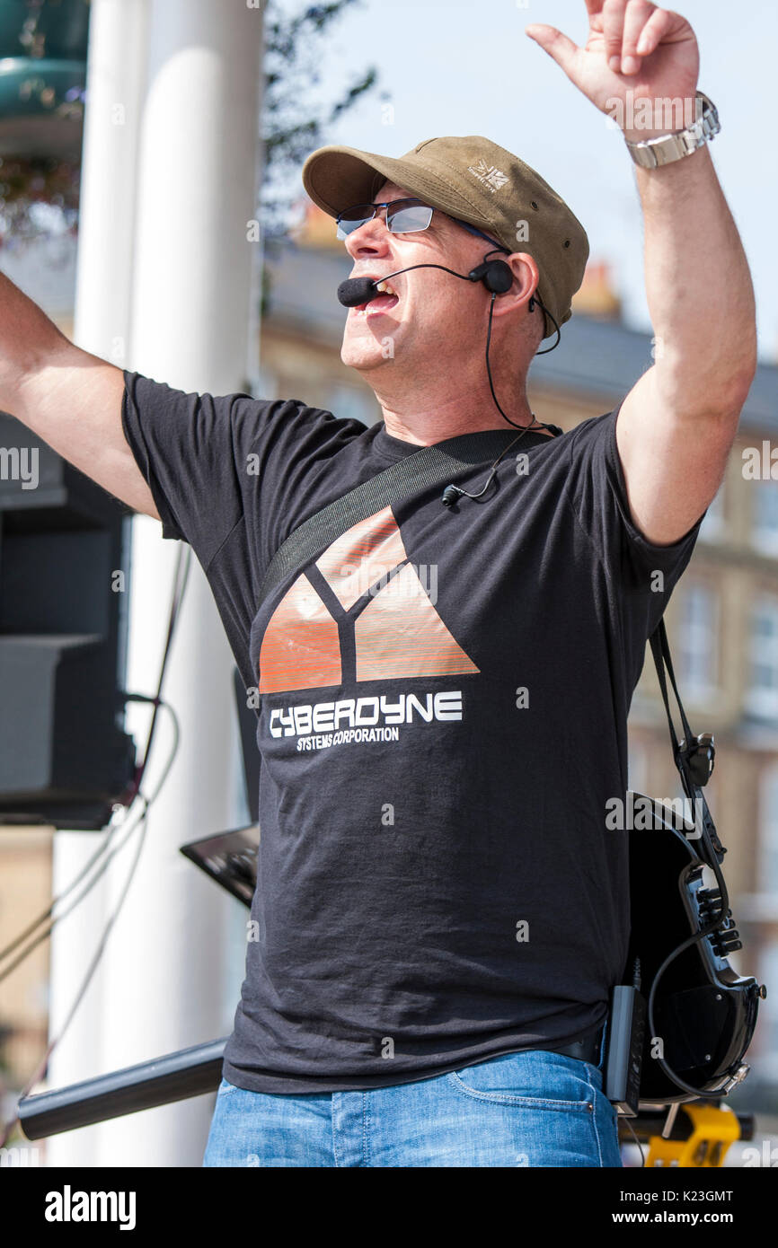 Lead singer of the group hi-res stock photography and images - Alamy