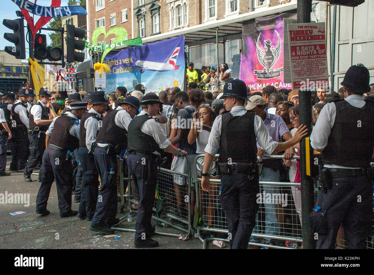 Notting hill carnival overcrowding hi-res stock photography and images ...