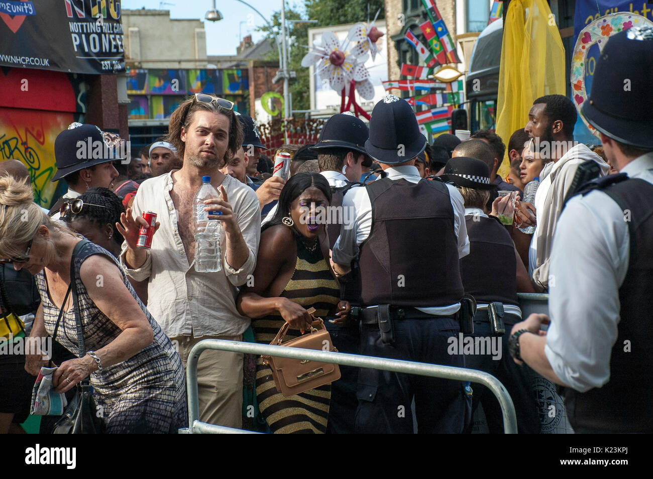 Notting hill carnival overcrowding hi-res stock photography and images ...