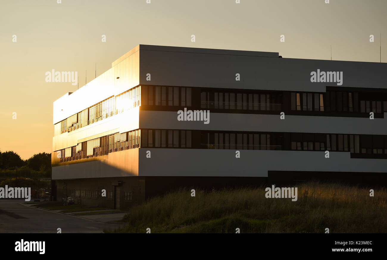 Schenefeldg, Germany. 28th Aug, 2017. View of the main building of the ...