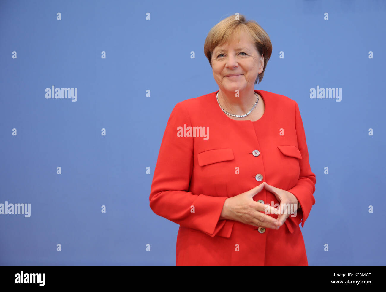 Angela merkel raute hi-res stock photography and images - Alamy