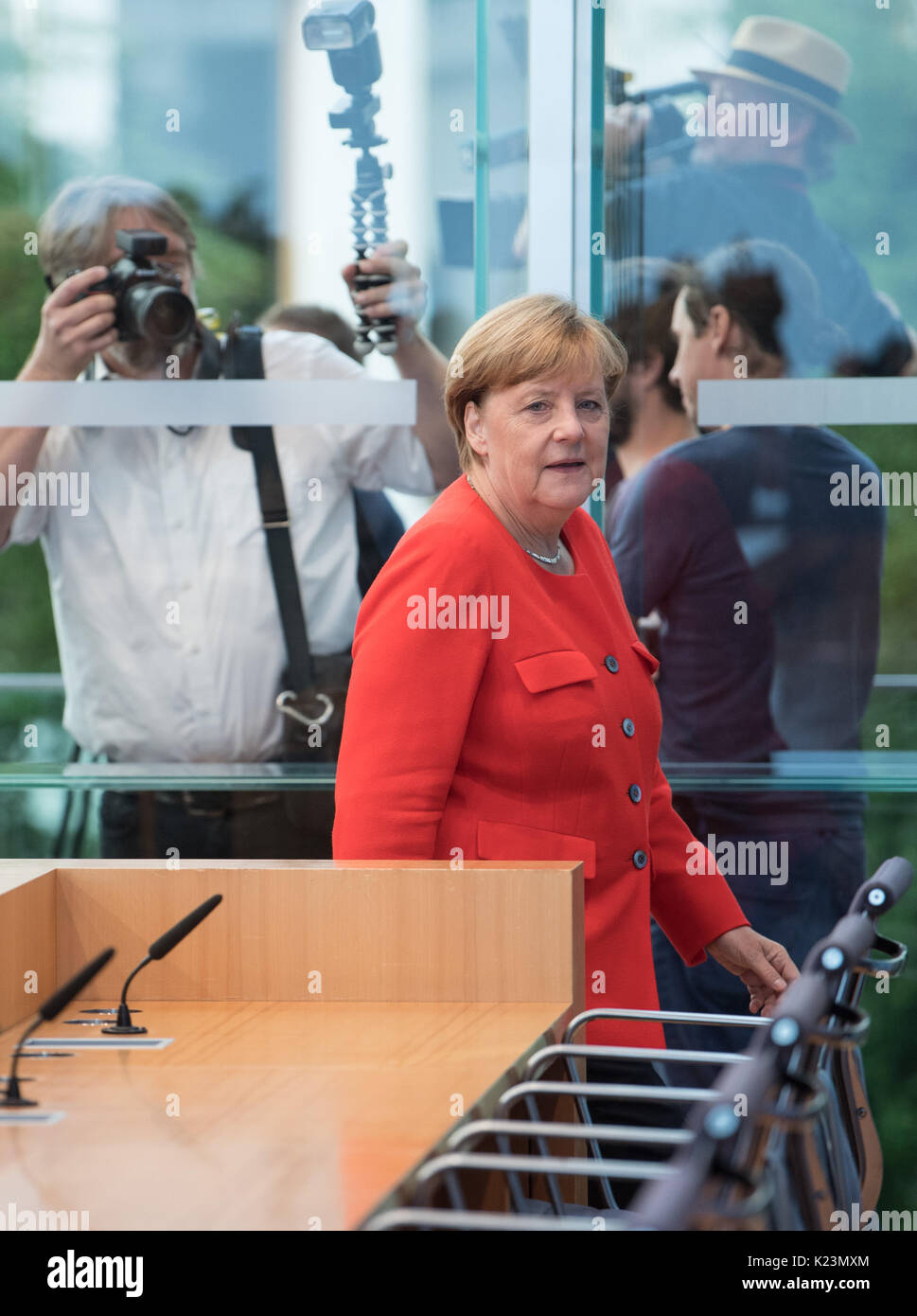 Angela merkel raute hi-res stock photography and images - Alamy