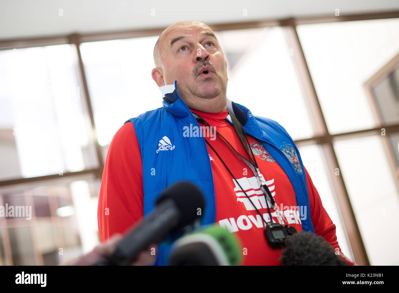 Moscow, Russia. 29th Aug, 2017. The Russian national soccer coach ...