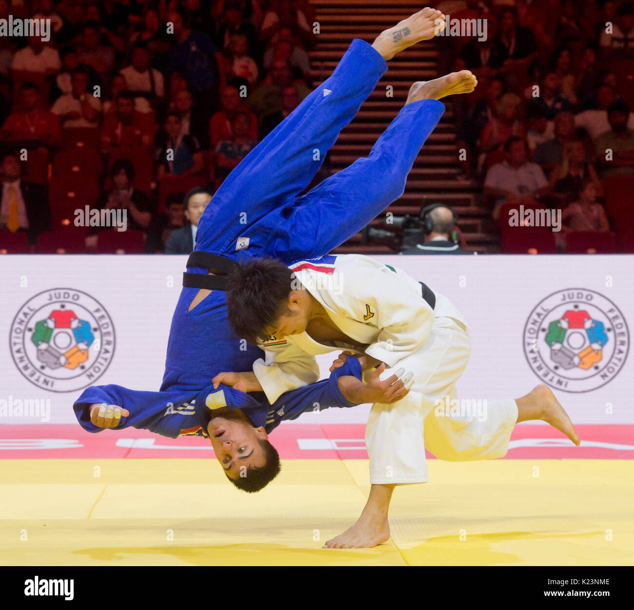 Budapest, Hungary. 29th Aug, 2017. Japanese judoka Hifume Abe (white ...