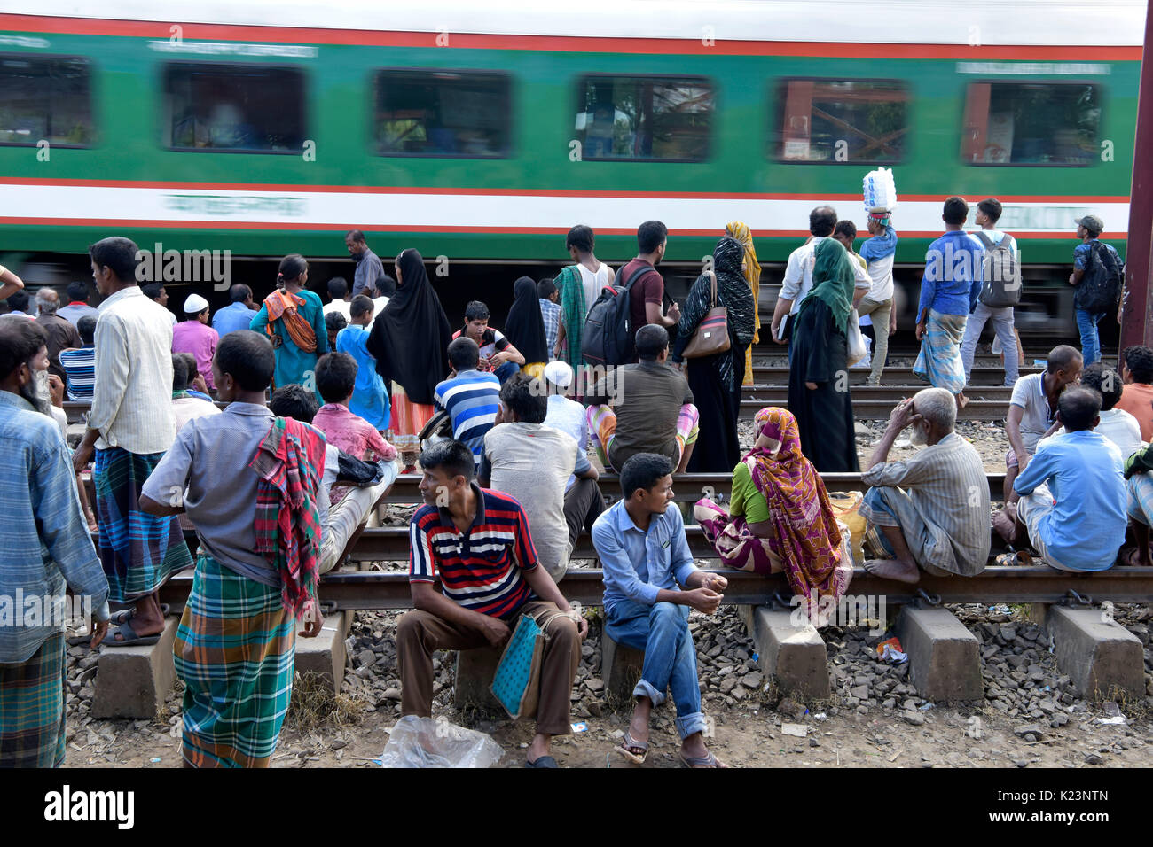 Homebound hi-res stock photography and images - Alamy