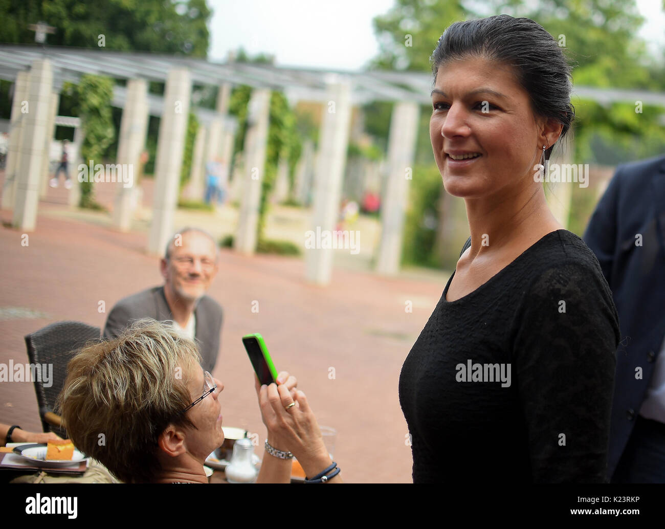 Sarah wagenknecht hi-res stock photography and images - Alamy