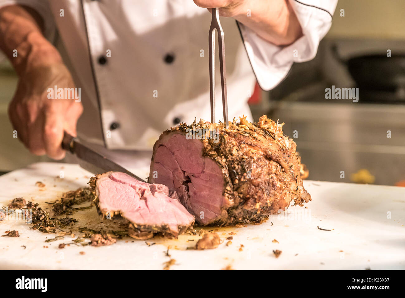 Carving of Wagyu beef roast Stock Photo - Alamy