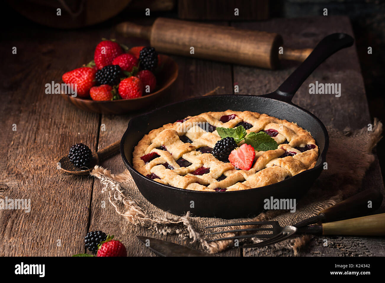 Traditional berry pie Stock Photo - Alamy